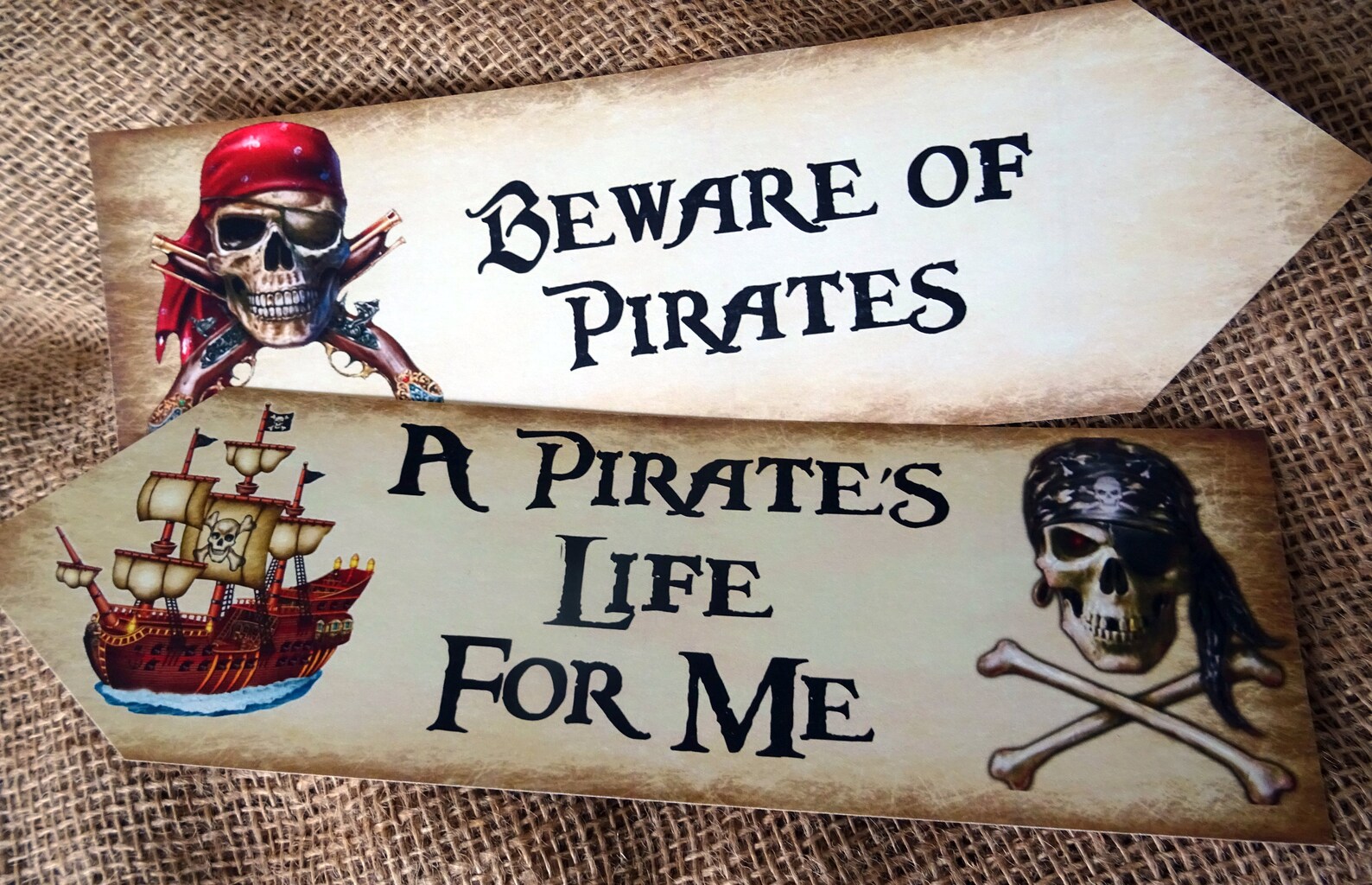 Set of 4 Pirate Skull & Crossbones Party Decoration Arrows Signs - Etsy