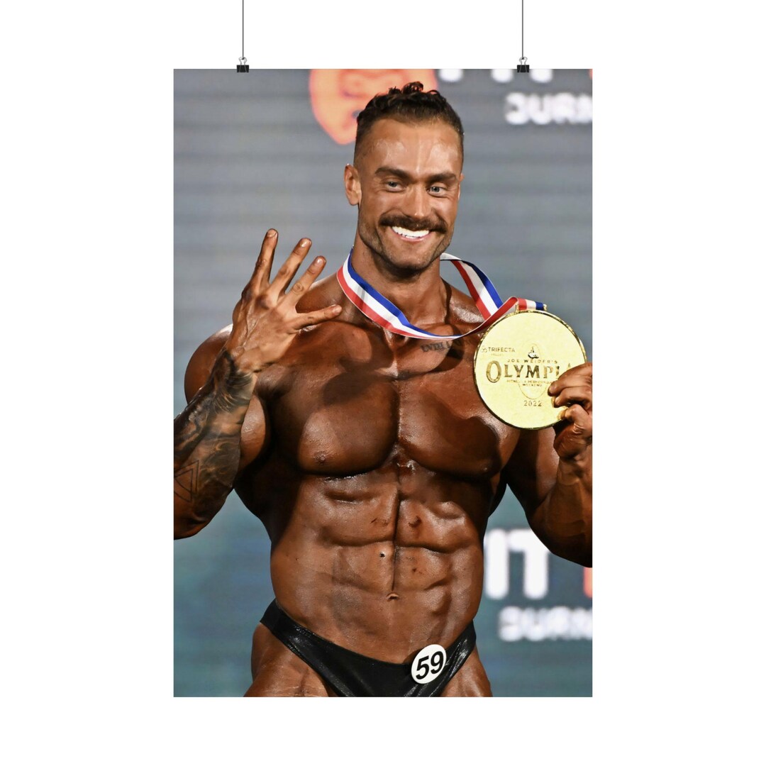 Chris Bumstead "daddy Cbum" Thavage Mr. Olympia Champion Posing on ...
