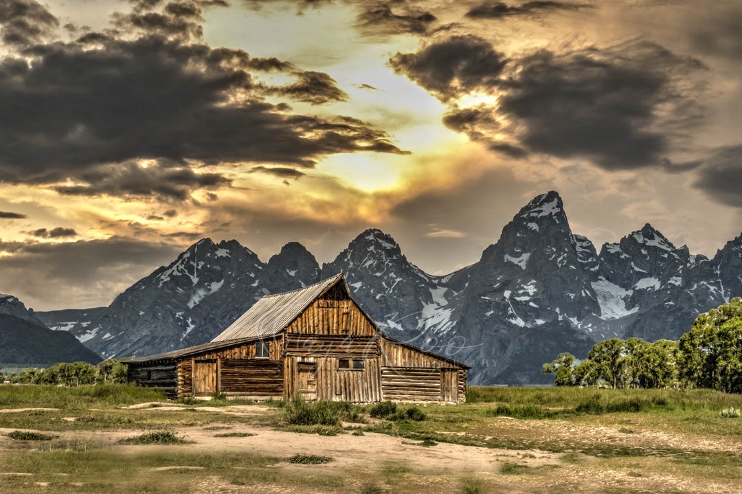 Thomas Alma Moulton Barn, Iconic Wyoming Mountains, Instant Digital ...