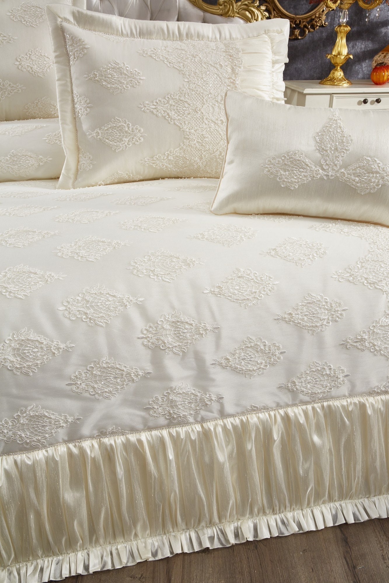 Luxury Bed Cover, Ottoman Silk Bedspread 4 Piece Set French Lace King ...