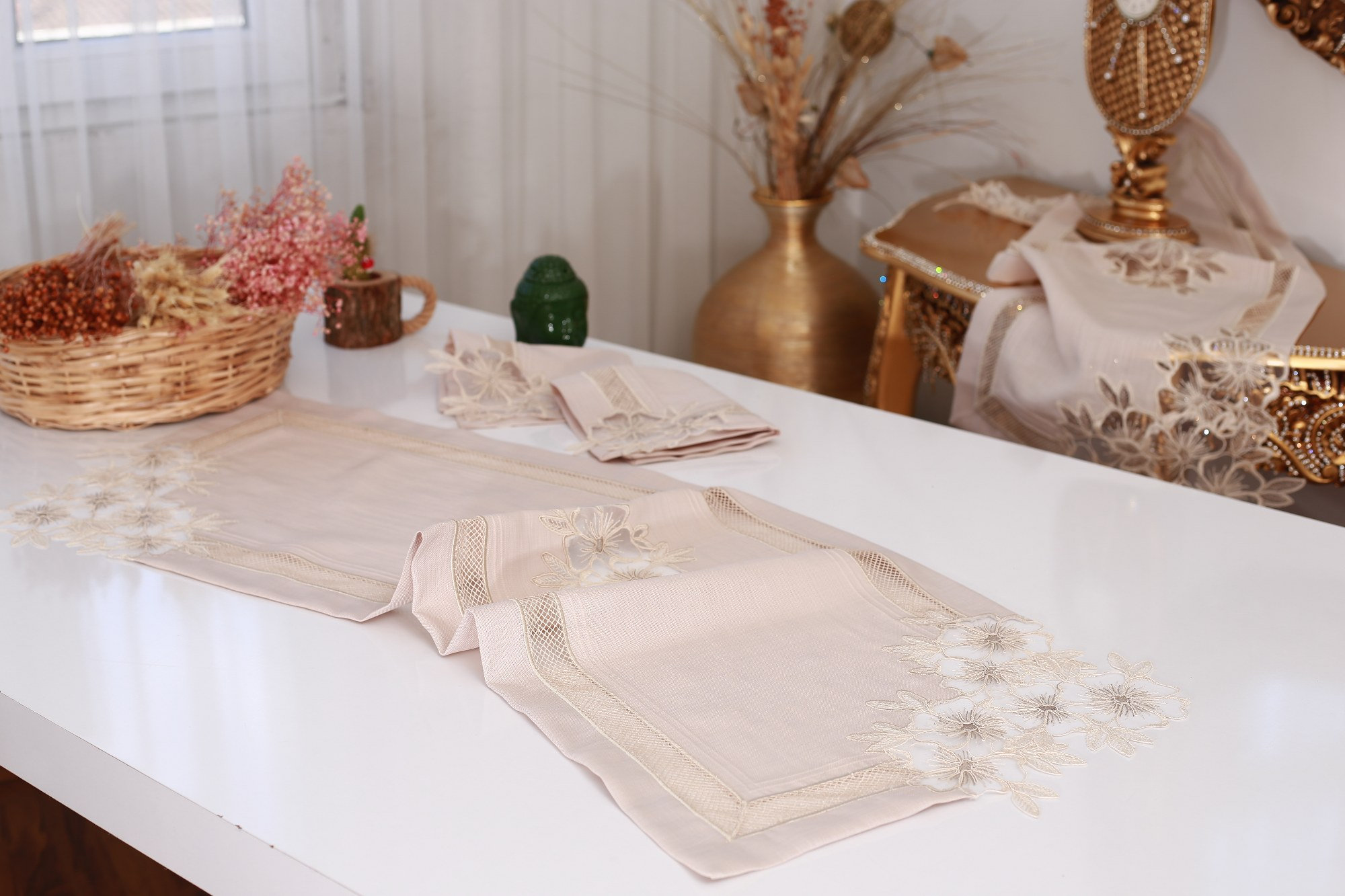 Gardenia Linen French Lace Living Room Set Lace Table Cover, 5 Pcs ...