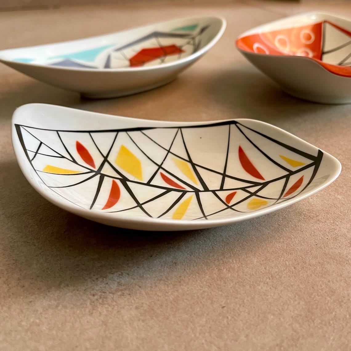 Leaf Form Asymmetric Oval Porcelain Plate Very Rare Vintage 1950s-1960s ...