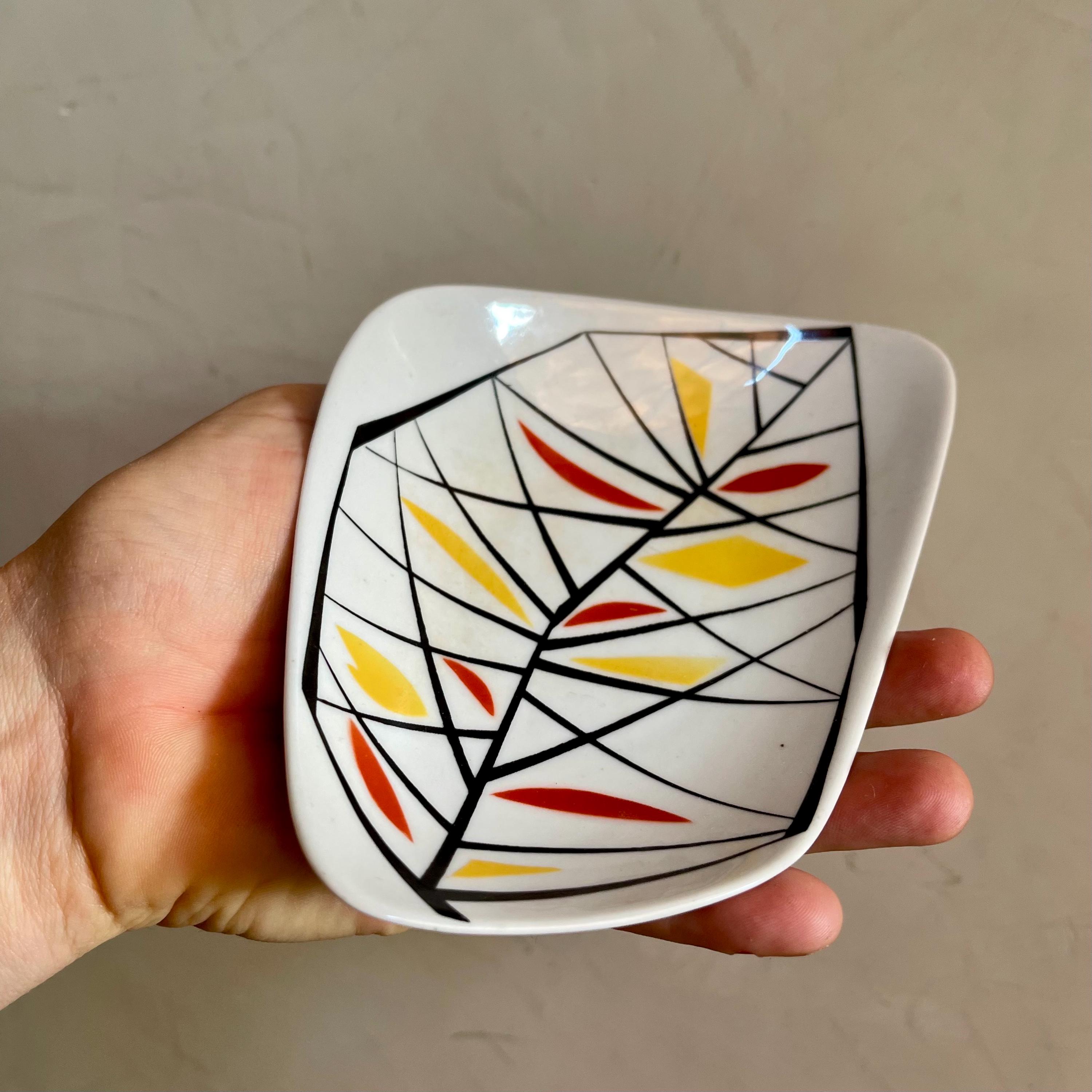 Leaf Form Asymmetric Oval Porcelain Plate Very Rare Vintage 1950s-1960s ...