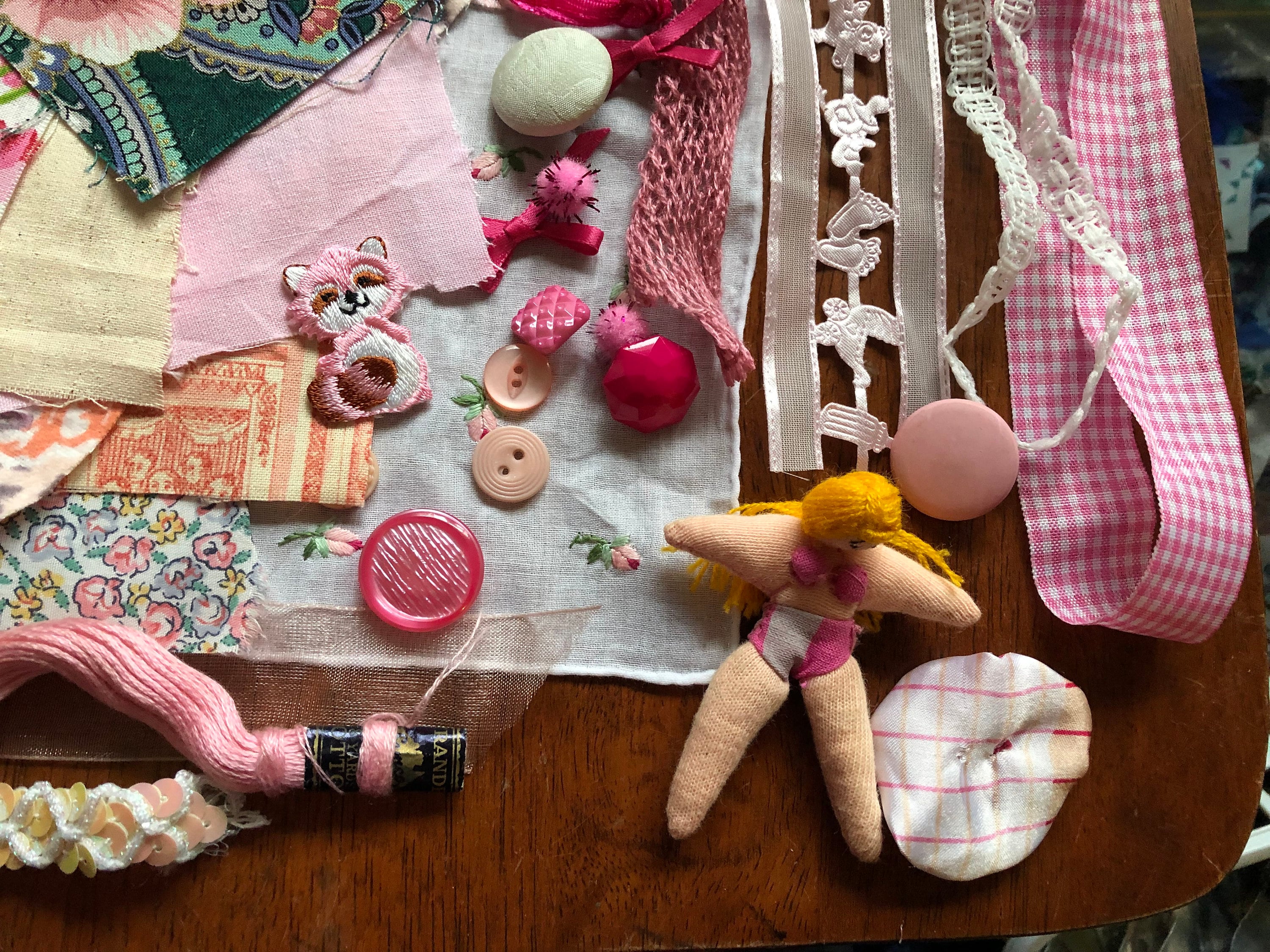 PINK Slow Sewing Stitching Fabric Notions Buttons Ribbons Floss Thread ...