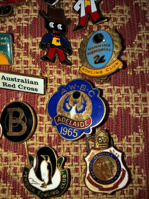 30 Vintage pins and badges from 1960s - 1990s, Bowlin… - Gem