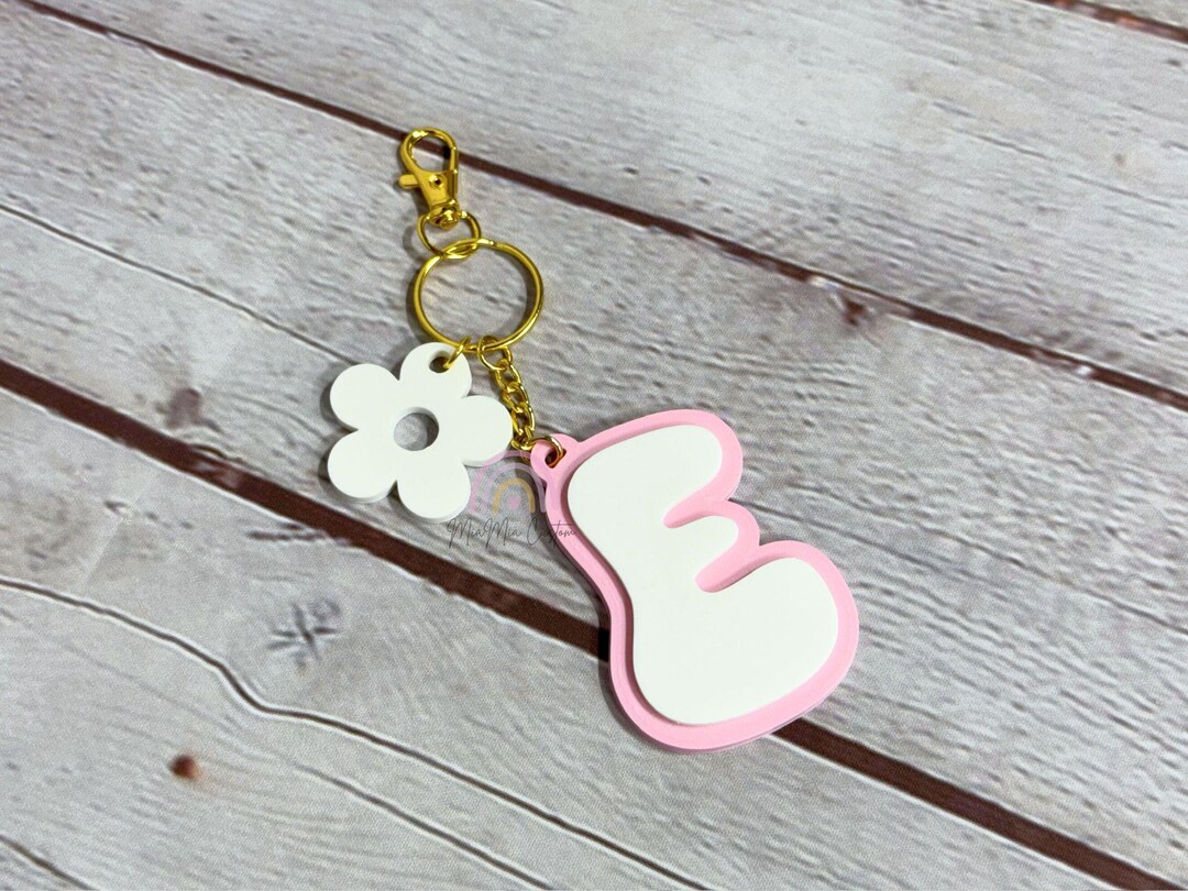 Initial Tag With Flower | Pastell Letter Tag | Custom Name Tag With ...