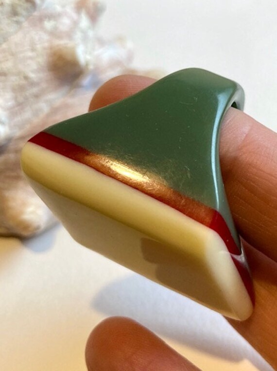 Vintage Pop Art Sobral Chunky tricolor expressive pla… - Gem