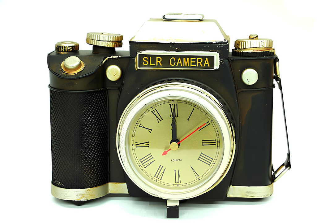 Handcrafted Vintage Camera Clock – Unique Metal Table Clock, Retro ...