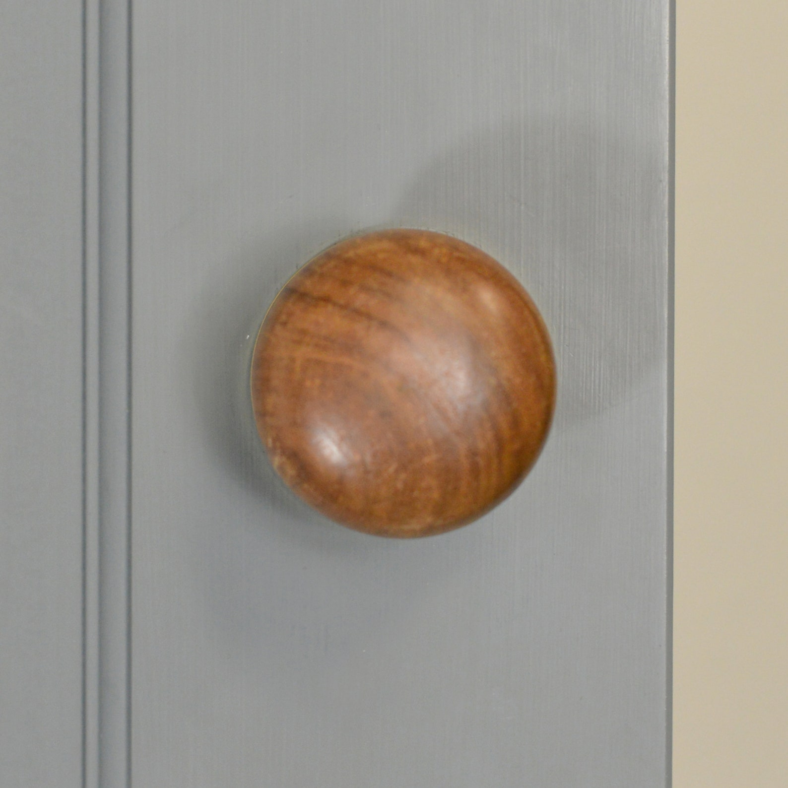 Plain Natural Wood Door Knobs/with Fixings, Door Hardware, Door Knob, DIY, Home Improvements ...
