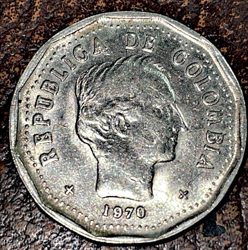 1970 Columbia 50 Centavos Coin. - Etsy