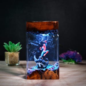 Super Hero Epoxy Lamp Anime Resin Lamp Gaint Hero Figure Terrarium ...