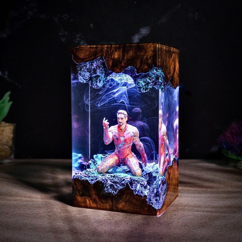 Super Hero Epoxy Lamp Anime Resin Lamp Gaint Hero Figure Terrarium ...