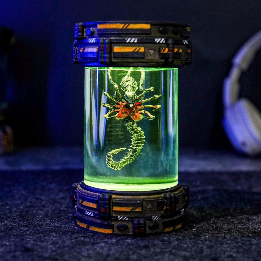 Diorama Alien Epoxy Lamp Ver2 Creepy Space Monster Resin Lamp Terrarium ...