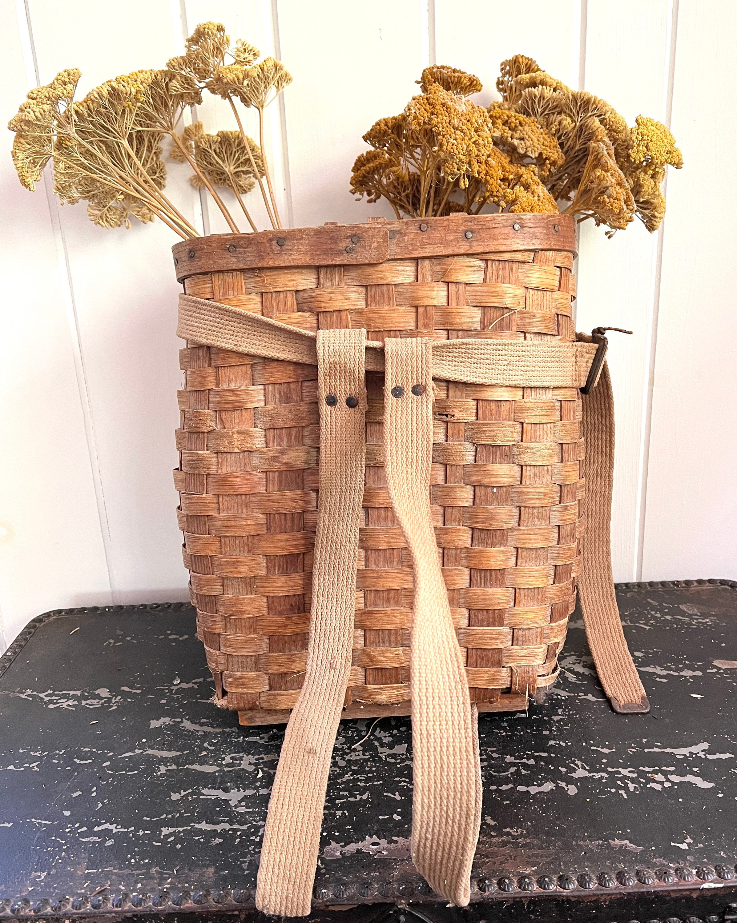 VINTAGE | Trapper’s Andirondak Basket Backpack | Primitive Decor ...