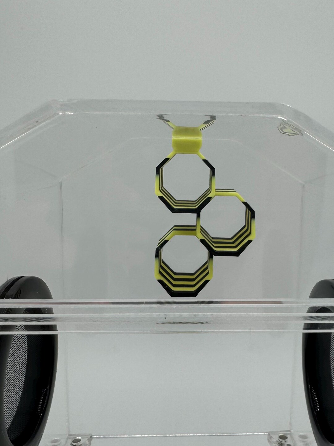 Magnetic Glow Striped Triple Hex Hide for Jumping Spiders “yellow” - Etsy