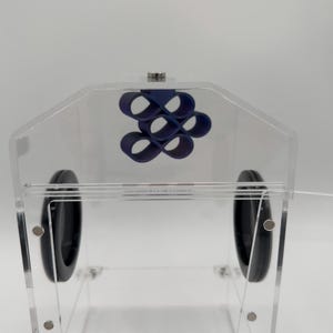 Iridescent Tri-finity Magnetic Jumping Spider Hide *built in Magnet* - Etsy