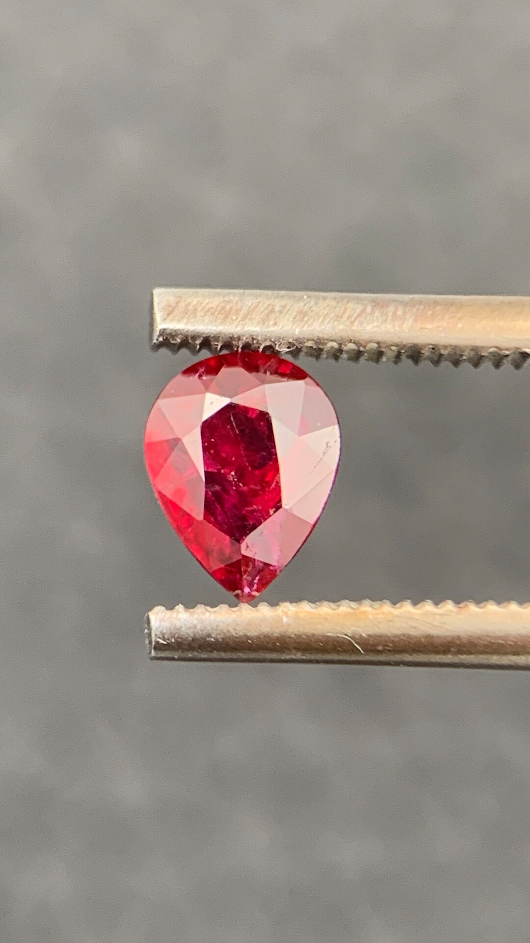 0.39 Ct Unheat Ruby Ruby tanzania 5.2x4.0 Natural Gemstone Mineral ...