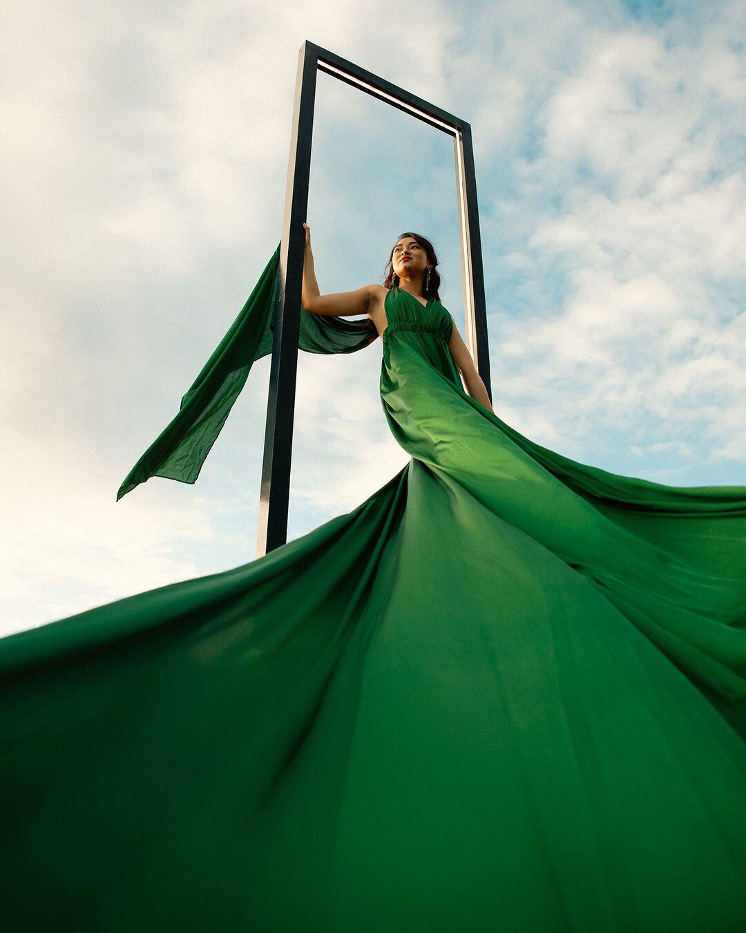 Infinity Flying Dress for Photoshoot, Convertible Dress, Photoshoot ...