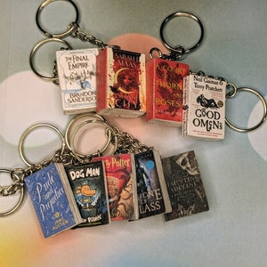 Custom Mini Book Keychain - Etsy