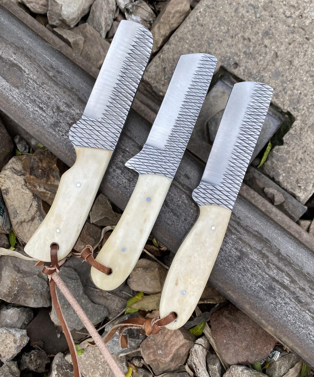 Handmade Farrier Rasp Steel Skinning Knife: Bone Handle, Leather Sheath ...