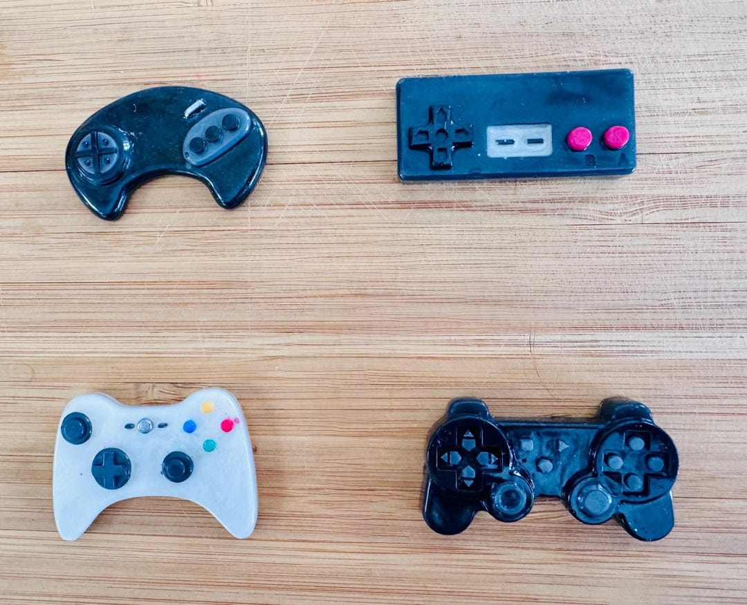 Retro Video Game Controllers • Gamer Party Favors • Sega Genesis • Xbox ...