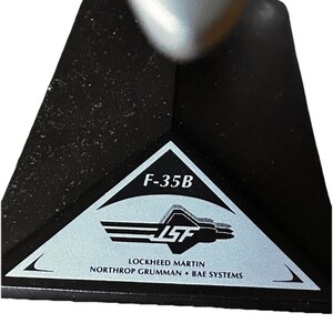 USMC Lockheed Martin F-35B Lightning JSF Desk Display 1/48 Scale Model ...