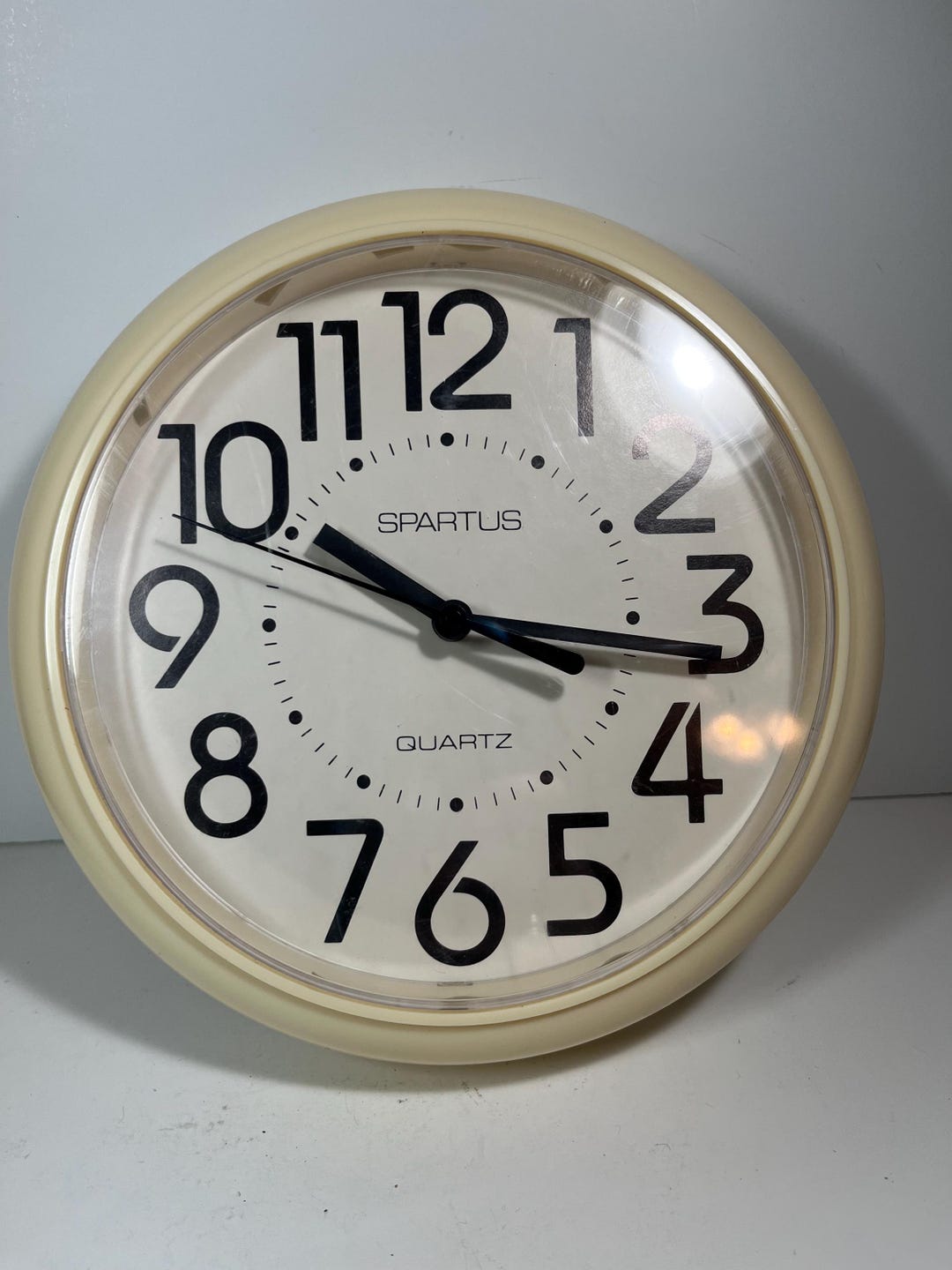 Spartus Quartz Light Cream Round Wall Clock USA Working Condition - Etsy