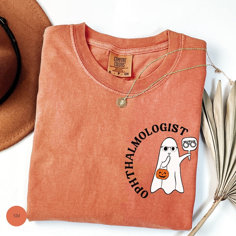 Ophthalmologist Halloween Shirt, Spooky Ophthalmologist Ghost T-shirt ...