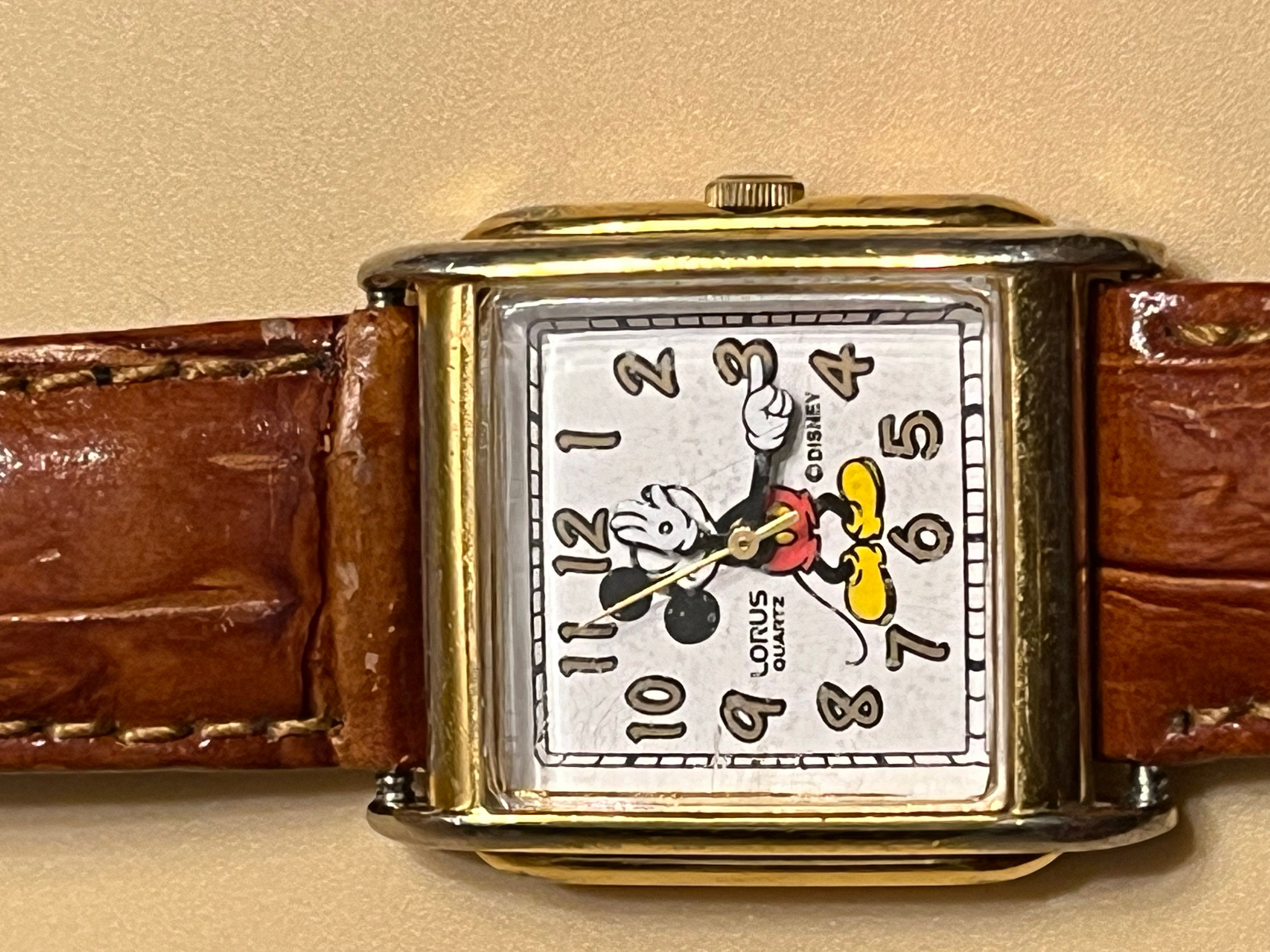 Vintage Lorus Mickey Mouse Tank Watch | Square-dial Lorus V811-5370 R0 ...