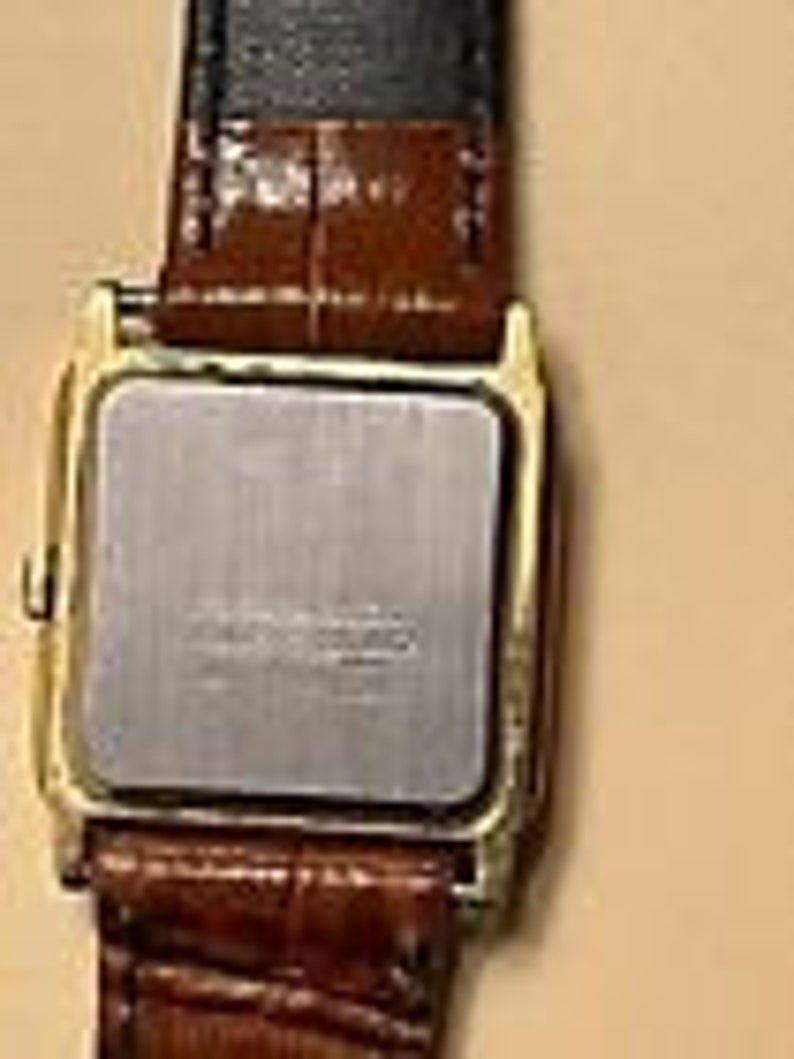 Vintage Lorus Mickey Mouse Tank Watch | Square-dial Lorus V811-5370 R0 ...