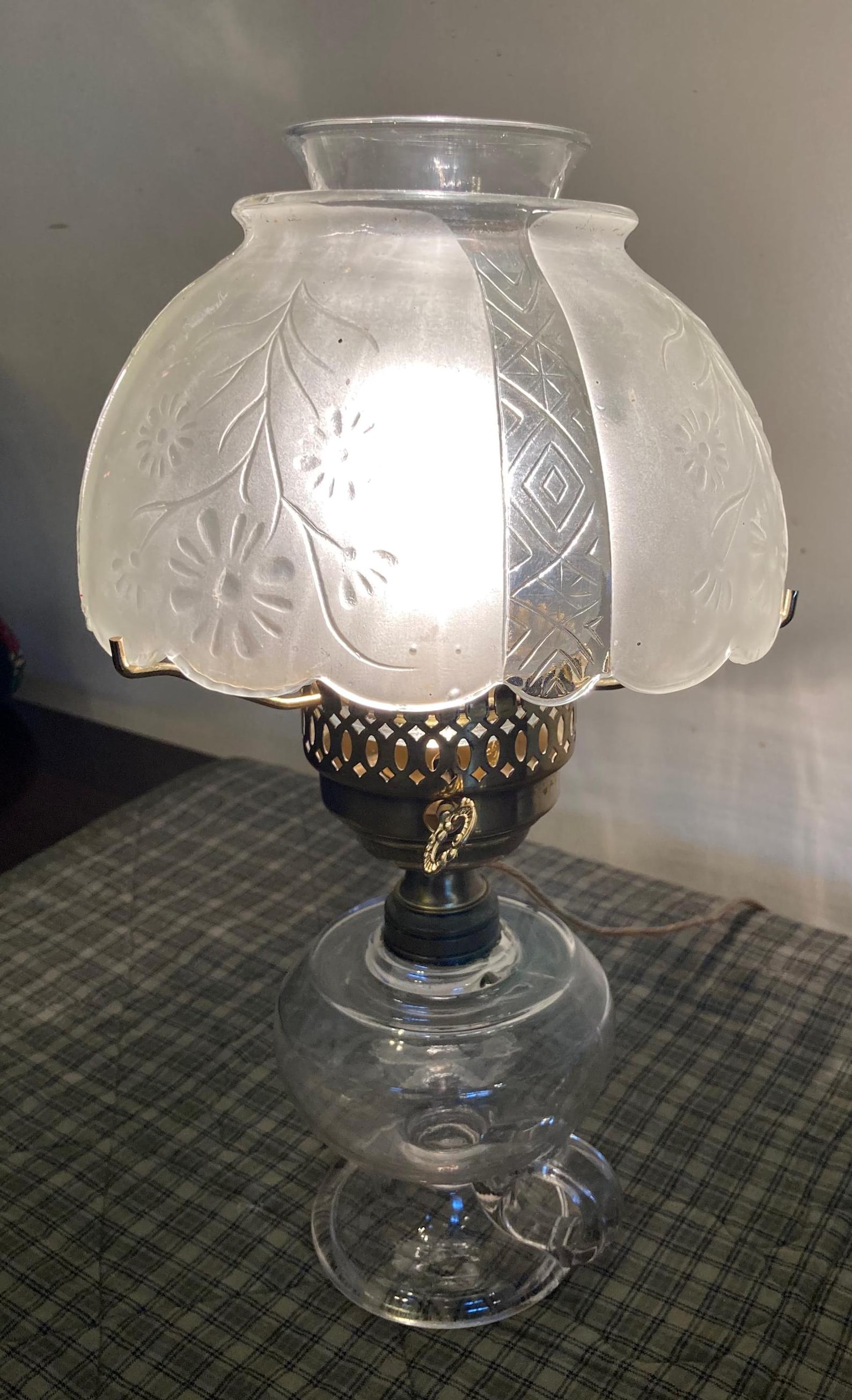 New Conversion of Vintage Oil Lamp to Sweet, Delicate Table Lamp With ...