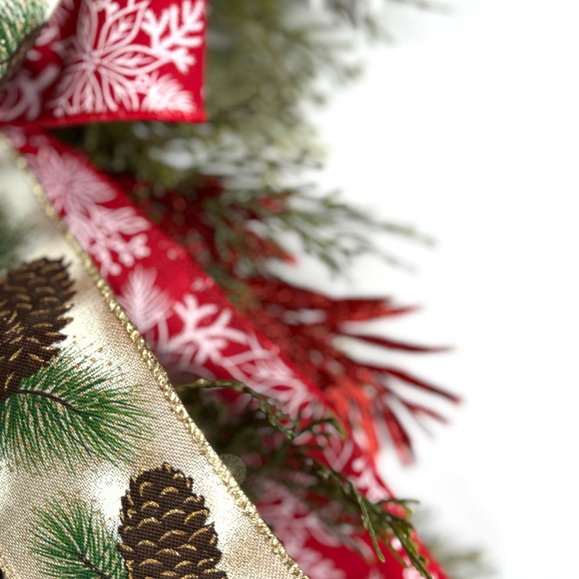 Pinecone Christmas Swag: Rustic Holiday Door Decor - Etsy