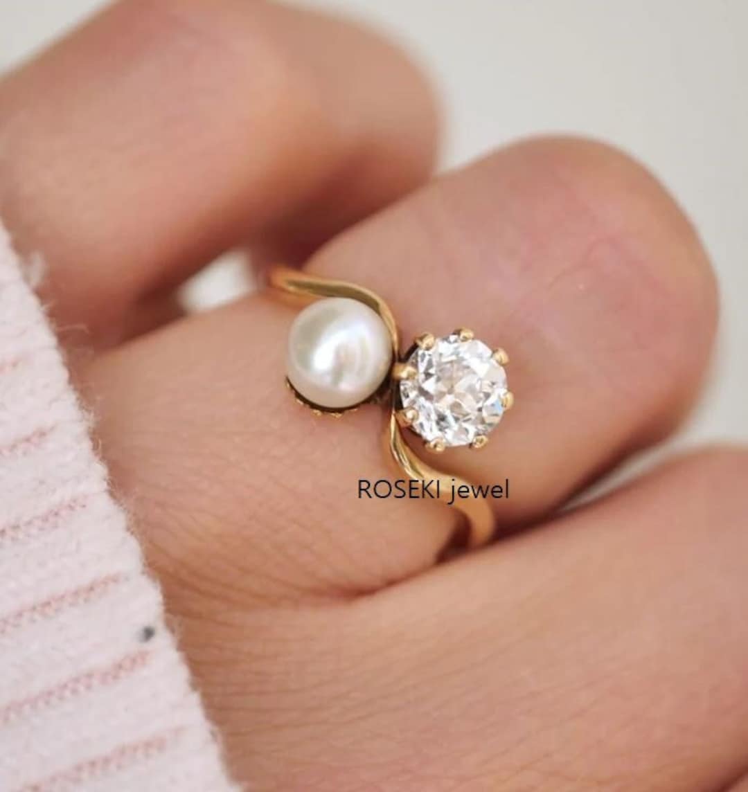 Toi Et Moi Pearl and Round Cut Moissanite Engagement Ring/14k Gold Art Deco Wedding Ring/unique ...