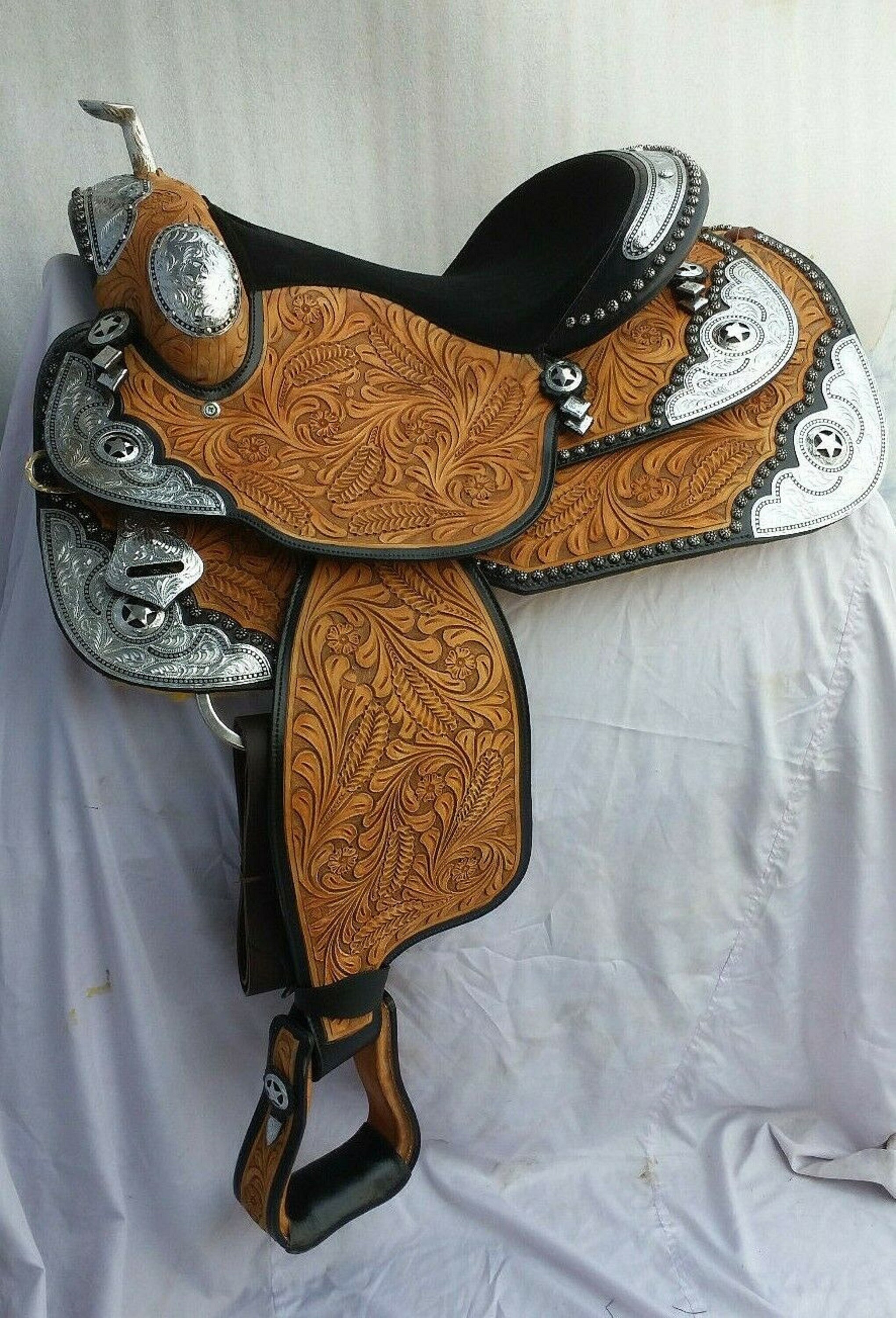 Chestnut Leather Western Show Saddle, 16" Seat, Hand Tooled Carving - Etsy