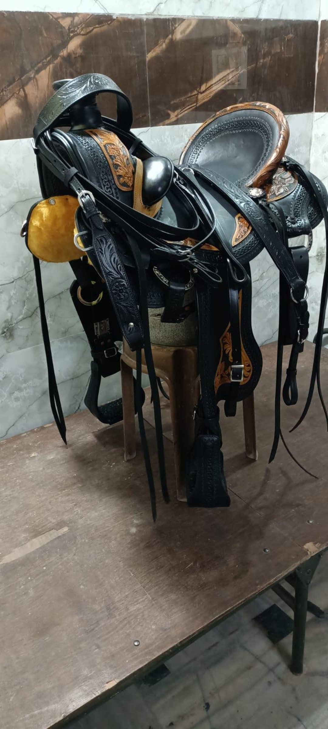 Western New Endurance Big Horn Saddle Color Black and Chestnut 16 ...