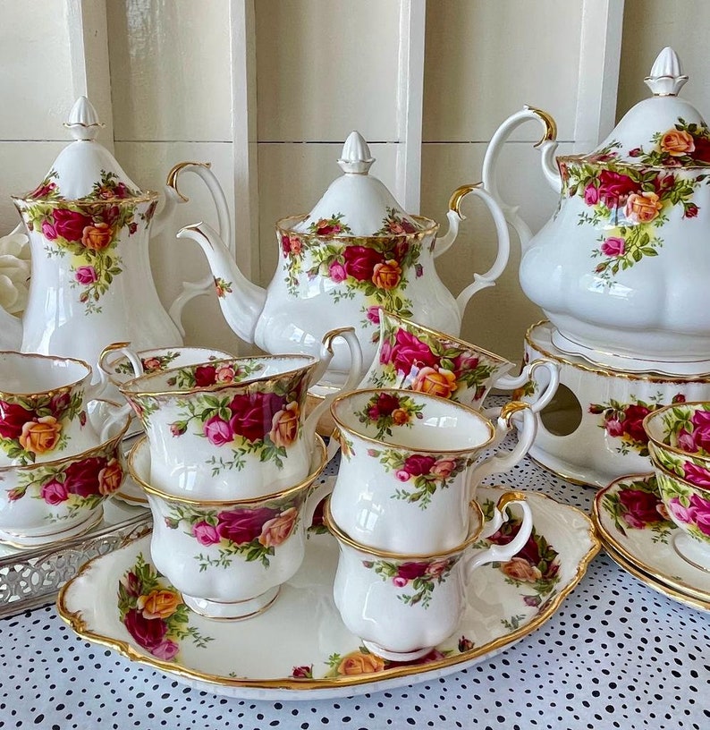 Vintage Royal Albert old Country Roses Different - Etsy Vintage Royal Albert old Country Roses Different - Etsy