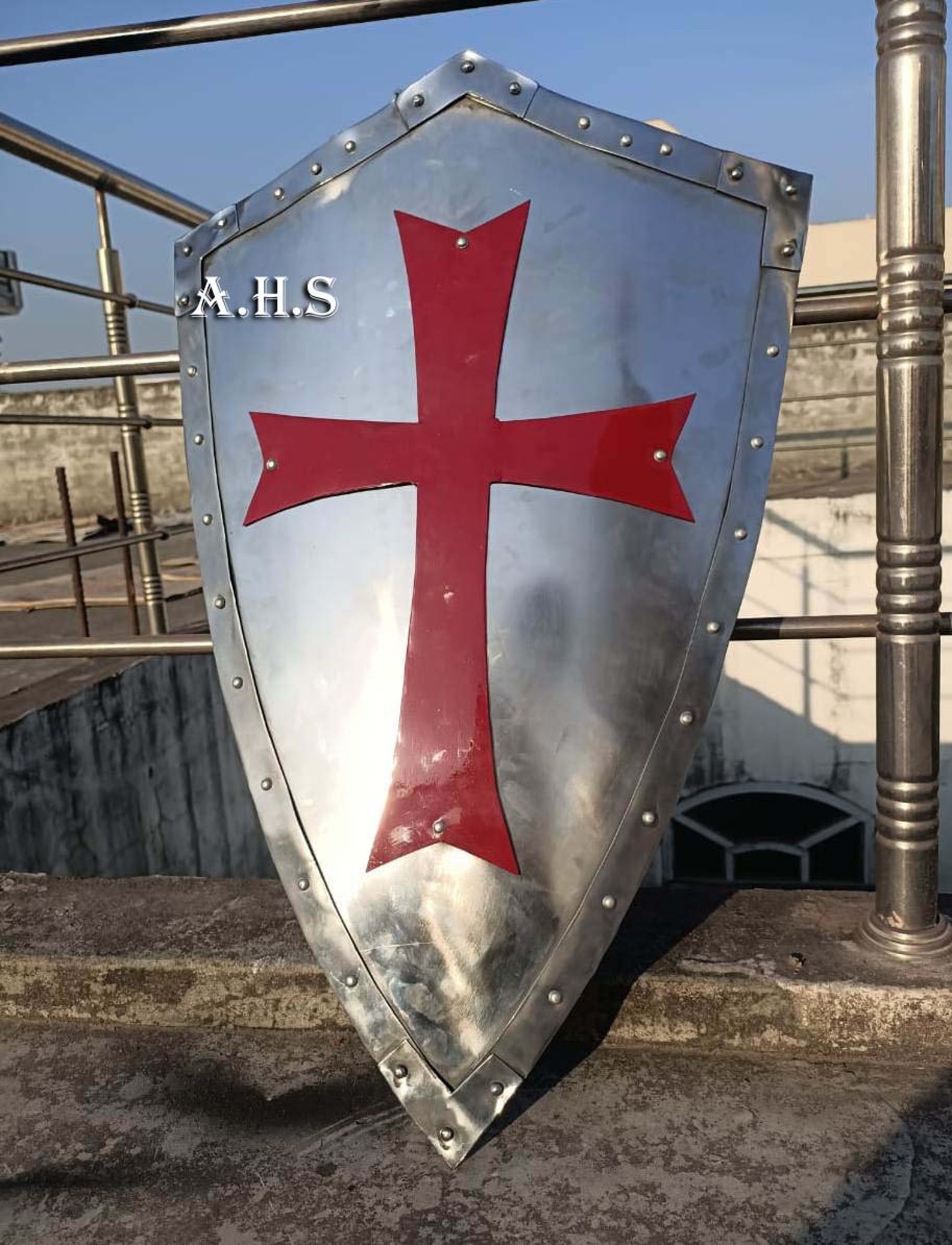 Medieval Knight Templar Shield: Red Cross, 18 Gauge Steel, LARP Cosplay ...