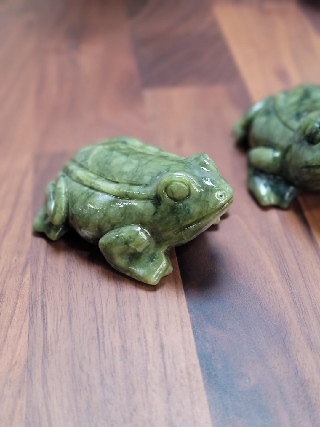 Green Jade Crystal Frog | Rainforest Amphibian Carving | 3 Inches ...