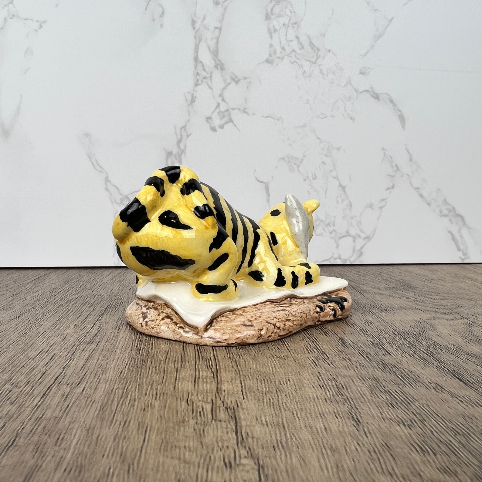 Vintage Porcelain Royal Doulton Tigger Signs the Rissolution Walt ...