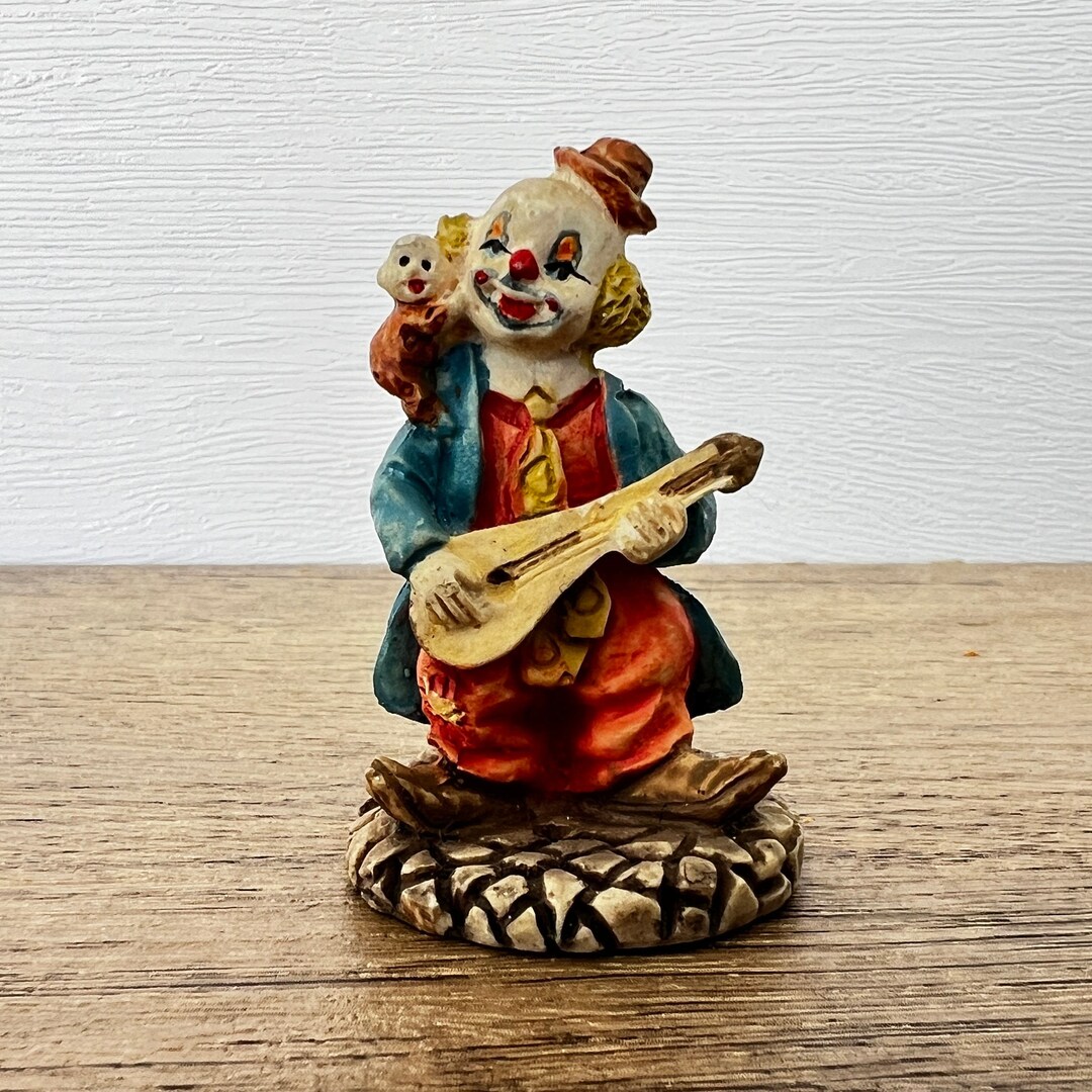 Resin Clown Figurine, Miniature Clown Figure Playing Musical Instrument ...