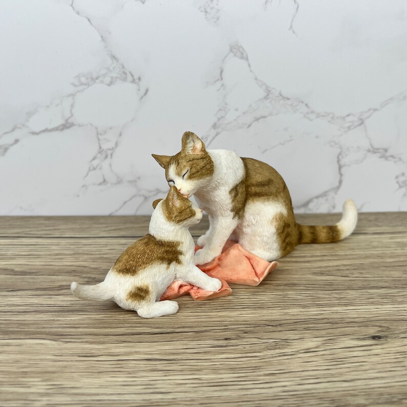 Ginger Cat and Her Kitten, Resin Cat Family Figurine, Perfectly ...