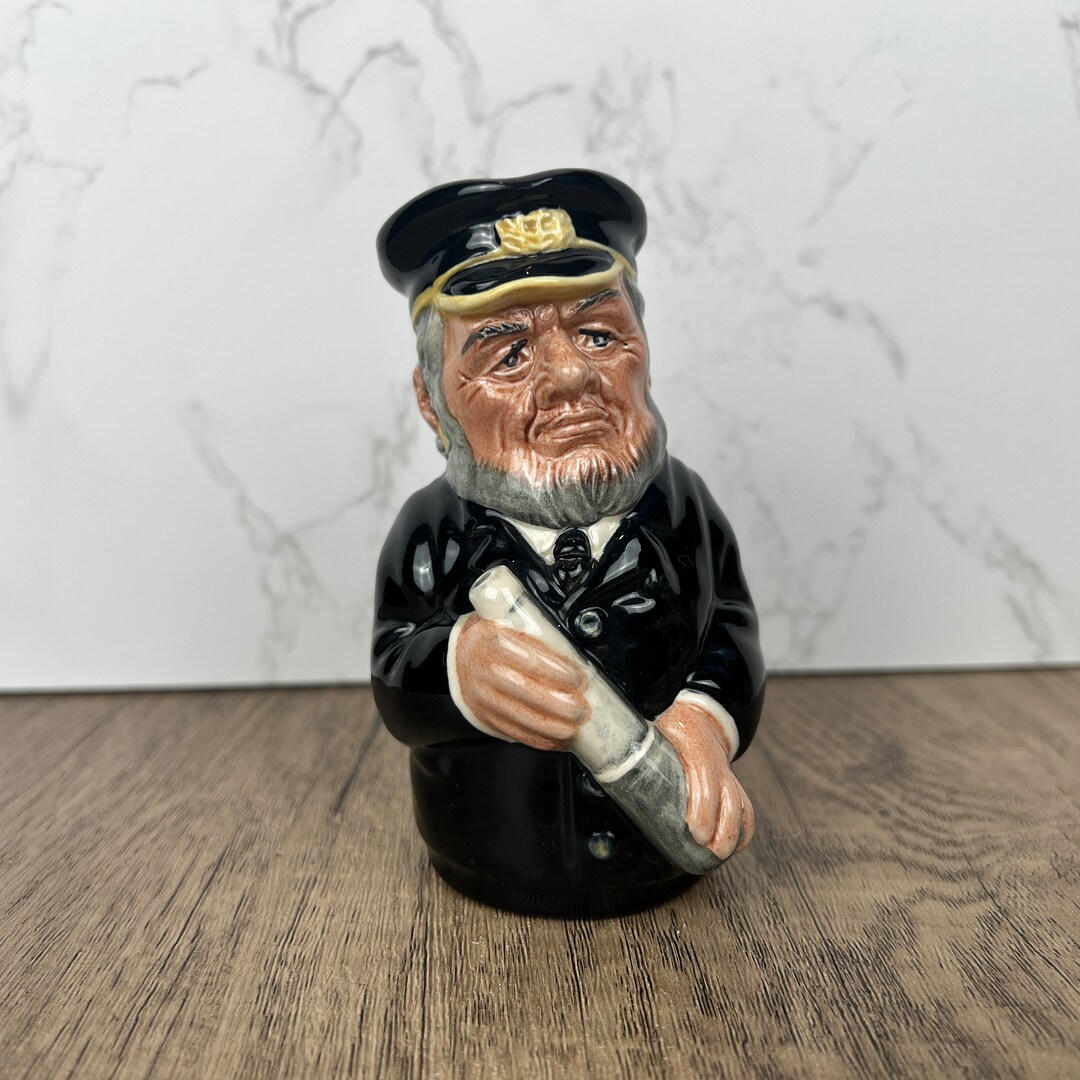 ROYAL DOULTON Capt. Salt the Sea Captain Toby Jug D6721 Doultonville ...