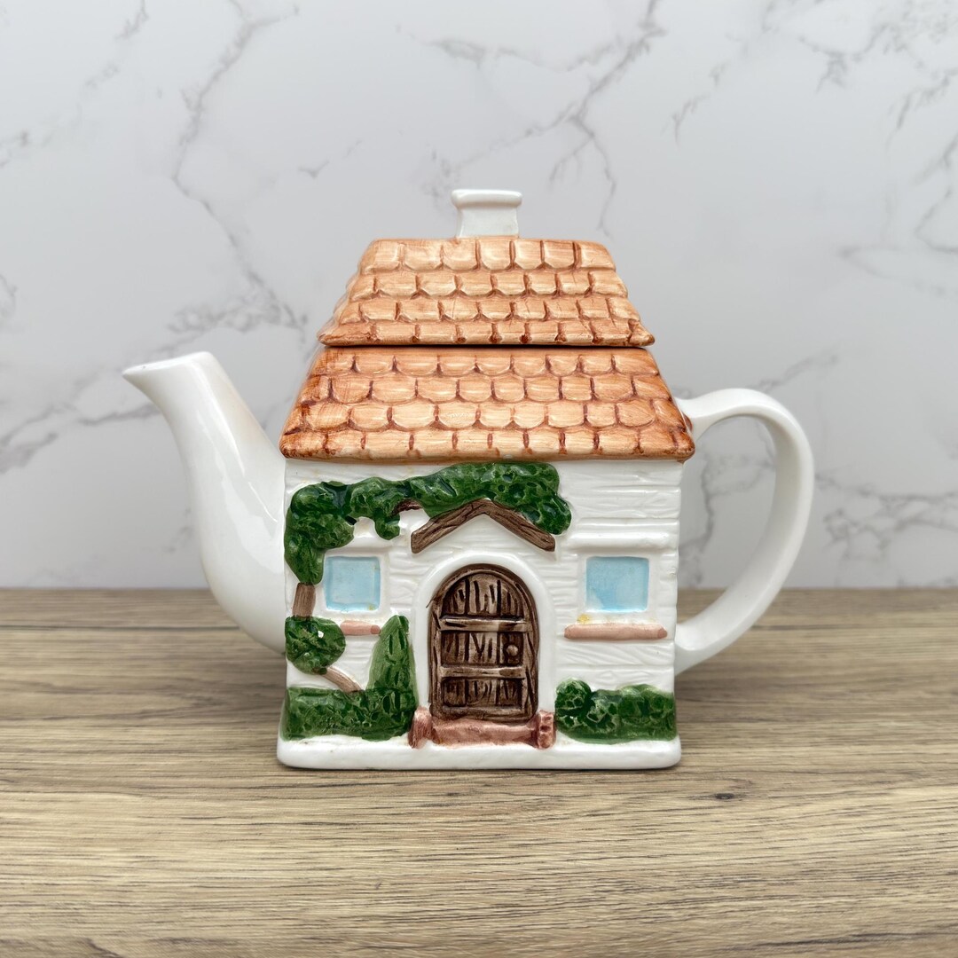 Vintage Decorative Large Teapot, Novelty Cottage Teapot, Country House ...