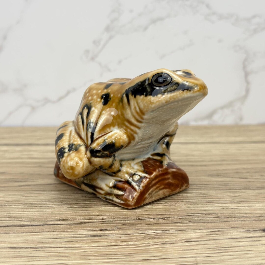 Vintage Porcelain Frog Figurine, Hand Made English Craft Collections by ...