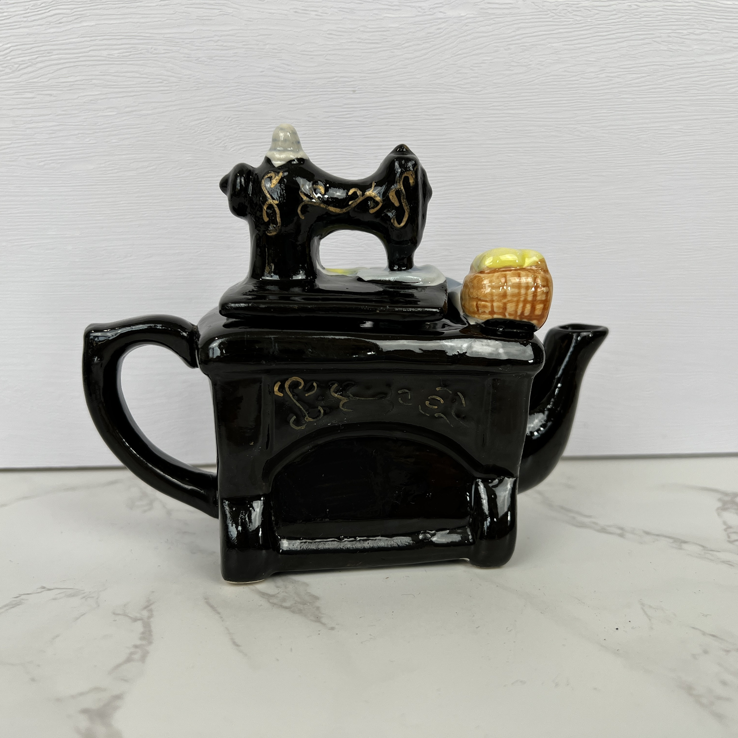 Small Porcelain Teapots, Miniature House Teapot, Sewing Machine Teapot ...