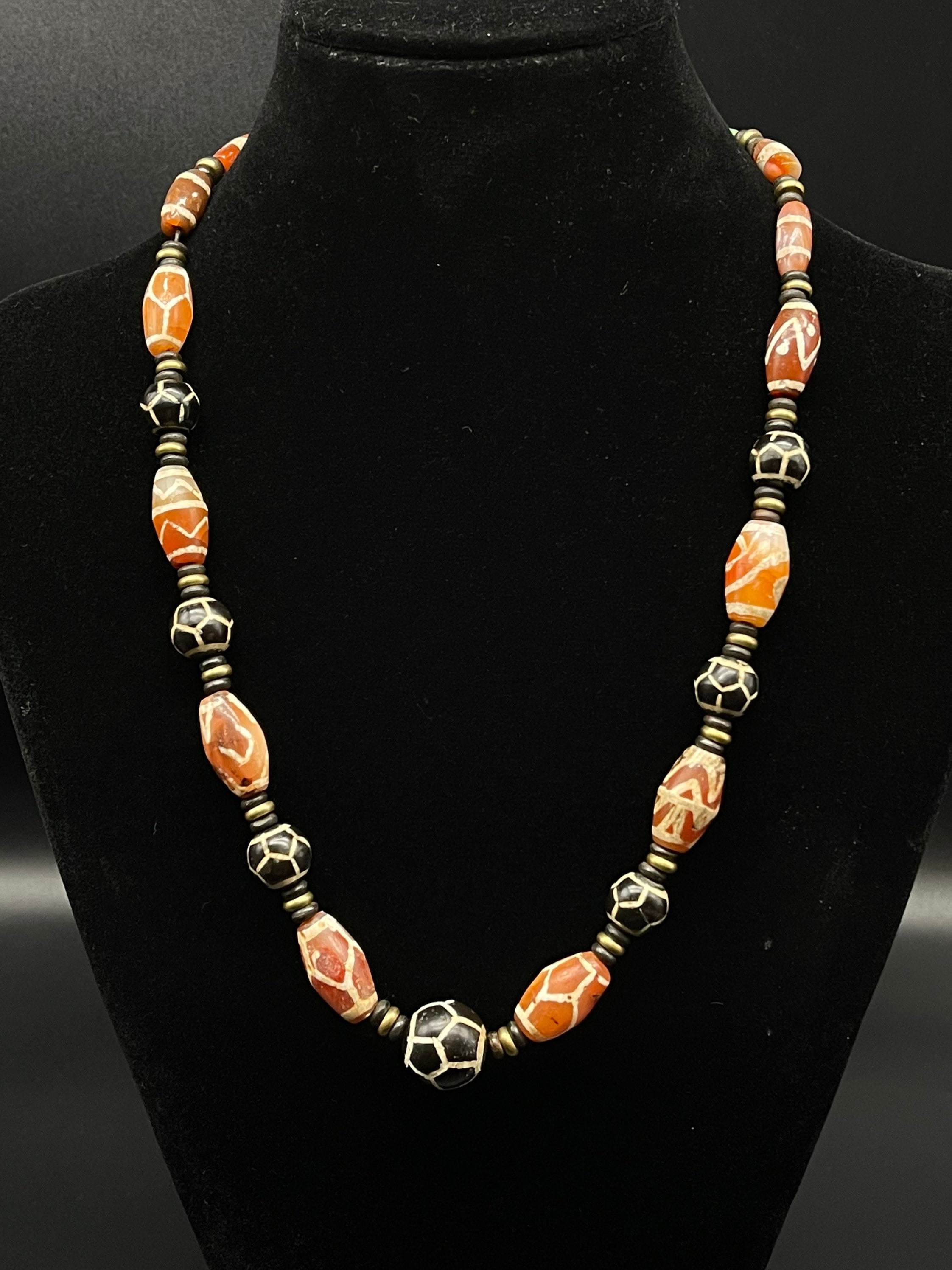 Amazing Old Ancient Burmes Pyu Etched Beads Agate Red/white, Black/white Beads Necklace With ...