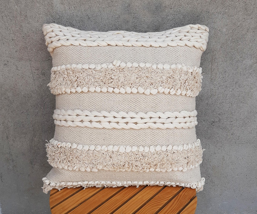 Goodkarma4u Decorative Handwoven Boho Beach Thread Locks Design Throw ...