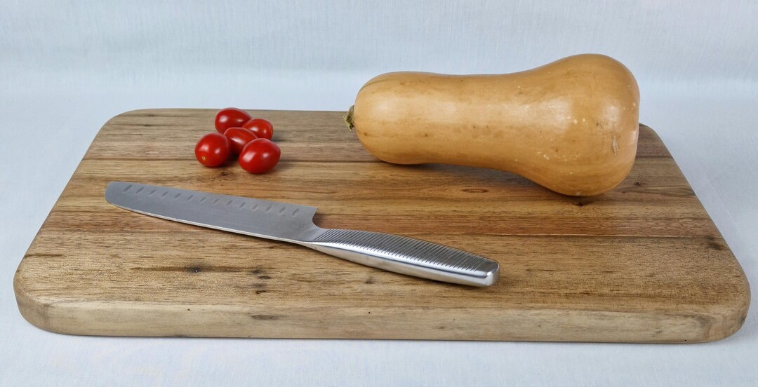 Handcrafted Solid Walnut Cutting Board: Mineral Oil & Beeswax Finish - Etsy