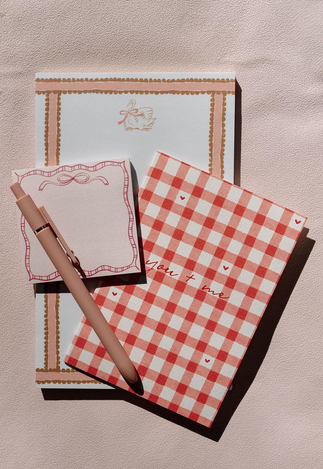 Swan Bow Notepad: Pink Coquette Stationery, Girly to Do List - Etsy