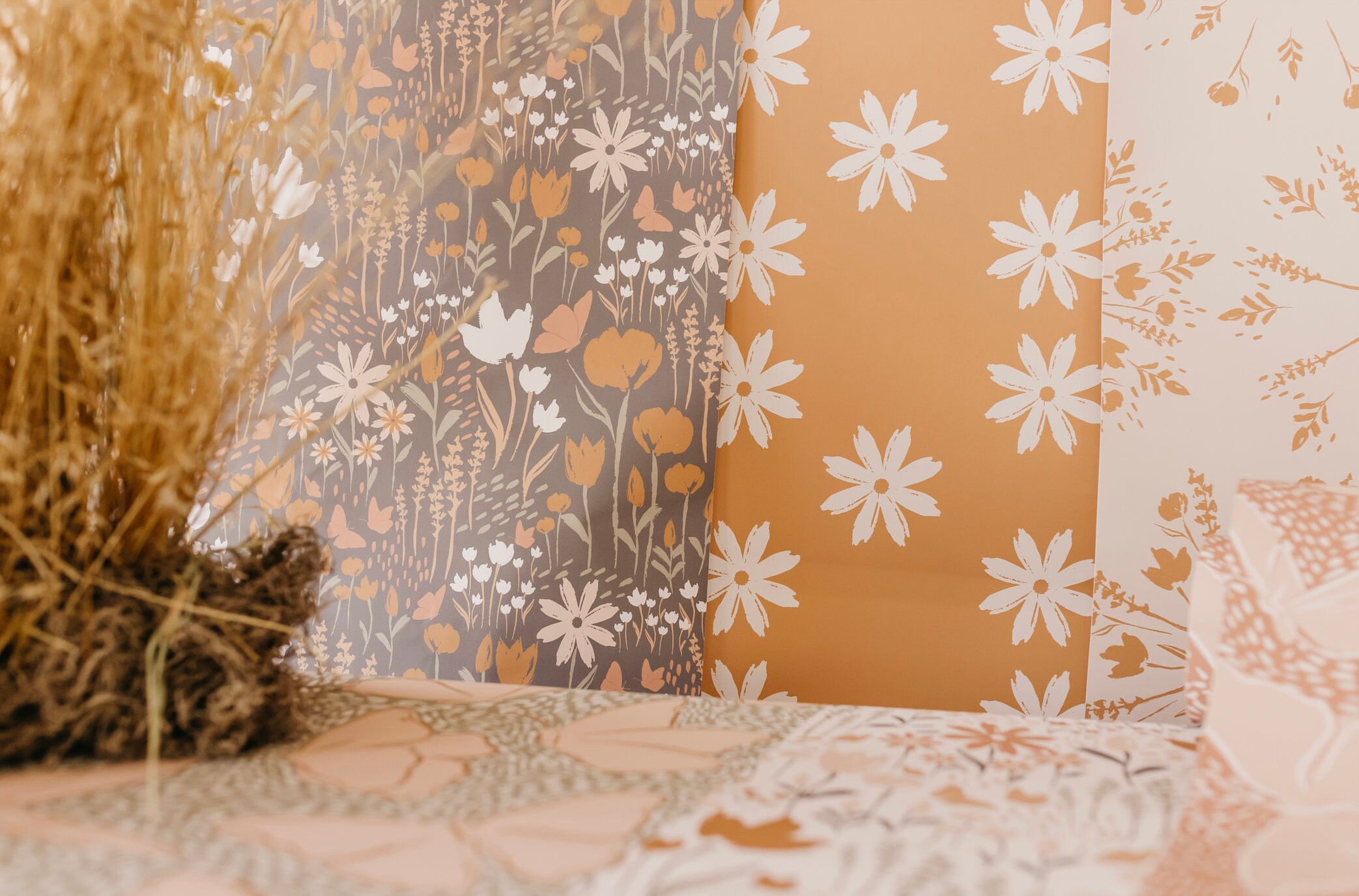 Eloise & Blakely Floral Boho Wallpaper, Peel and Stick, Removable ...